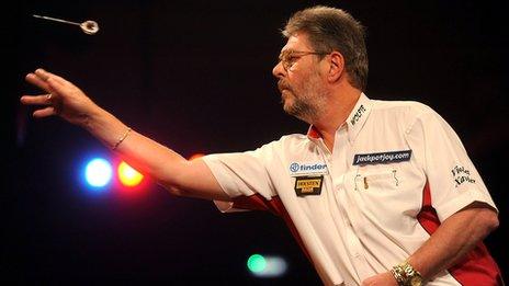 BDO World Darts: Martin Adams 'embarrassed' Tony O'Shea - BBC Sport