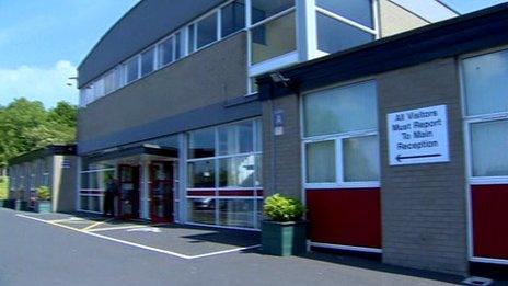 John O'Dowd announces new build for east Belfast school - BBC News