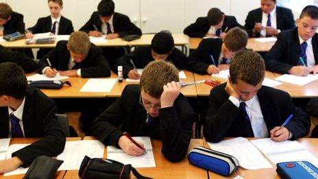 Call for more language learning in primary schools - BBC News