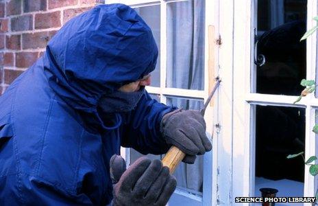 Manchester suburb Chorlton-cum-Hardy most burgled spot - BBC News