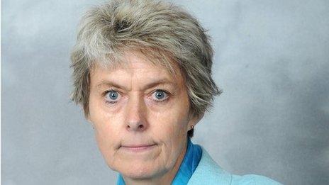 Conservative MP Anne McIntosh loses de-selection vote - BBC News