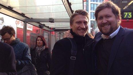 Tube strike: Crowds 'smile and bear' Underground walkout - BBC News