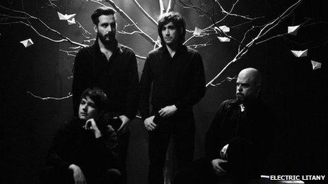 Remote recording tech helps artists make sweet music - BBC News