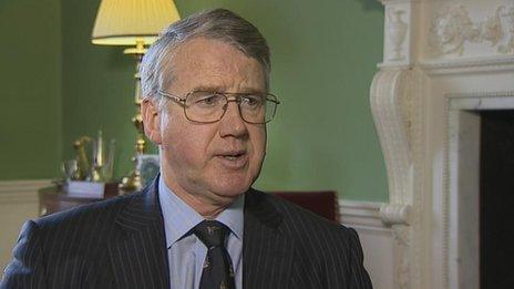 Doctors and nurses under 'almost intolerable pressure' - BBC News