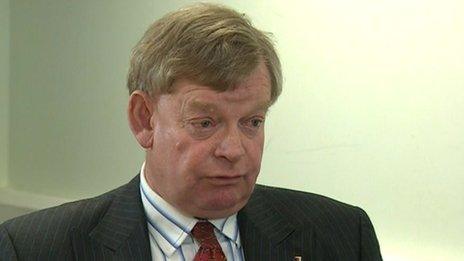 Norfolk and Suffolk police control room merger: PCCs disagree - BBC News