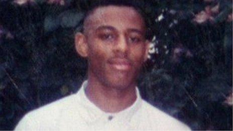 Stephen Lawrence police corruption probe under way - BBC News