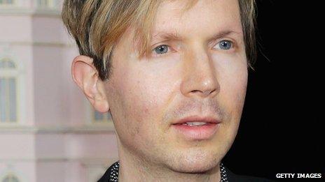 London Grammar and Beck to headline Festival No.6 - BBC News