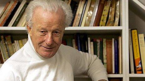 Jack Kyle: Rugby legend 'possessed genius and goodness' - BBC News