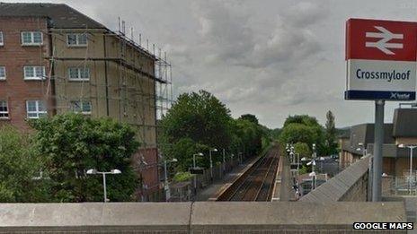 Train evacuation in Glasgow after 'false fire alarm' - BBC News