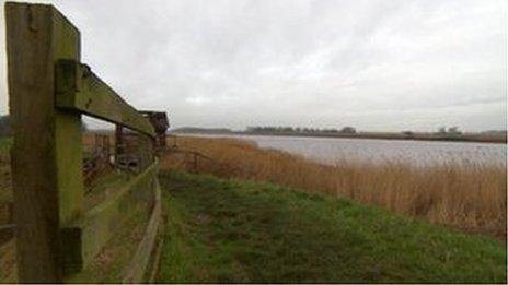 Reedness to get £5m flood defences after tidal surge - BBC News