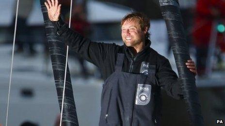 Alex Thomson receives freedom of Gosport - BBC News