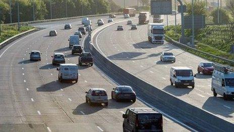 M25 widening: Kent and Surrey 'smart motorway' opens - BBC News