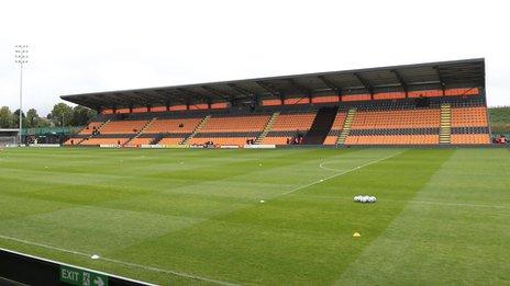 Jack Saville: Barnet defender signs new contract - BBC Sport