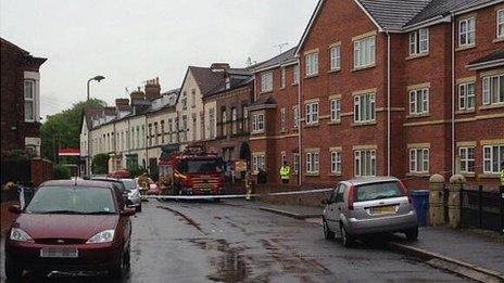 Woman and child found dead after flat fire in Tuebrook - BBC News