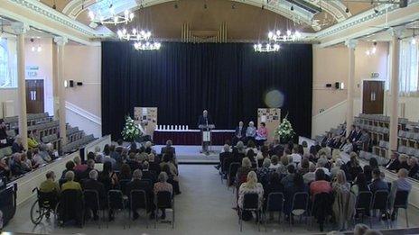 Hundreds commemorate Stockline victims 10 years after explosion - BBC News