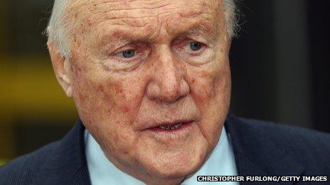 Stuart Hall trial: Jury 'will decide where the truth lies' - BBC News