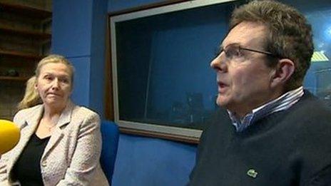 US fraud case couple Paul and Sandra Dunham's trial 'postponed' - BBC News