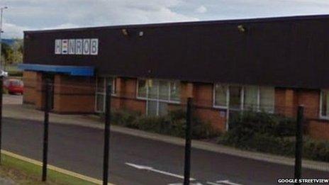 100 new jobs as rivet firm Henrob Ltd in Flintshire expands - BBC News