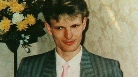 Mow Cop: Investigation ended into unsolved 1990 murder - BBC News