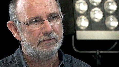 Common: Jimmy McGovern takes on 'group' crime rule - BBC News