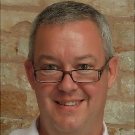 Gay wedding canon Jeremy Pemberton blocked from NHS job - BBC News