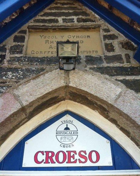 Bell finally tolls for Ysgol Rhydgaled, Groes after 136 years - BBC News