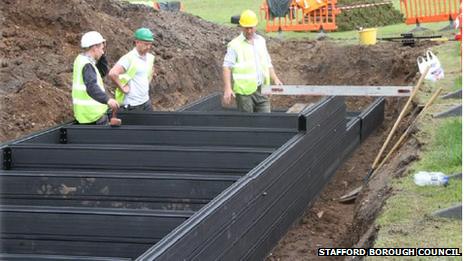 Staffordshire cemetery experiment creates extra burial plots - BBC News