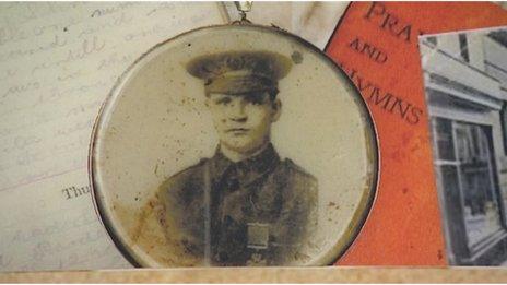 'Bodmin war hero' James Finn remembered - BBC News