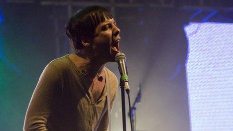 The Cribs say it was hard to leave their indie label - BBC News