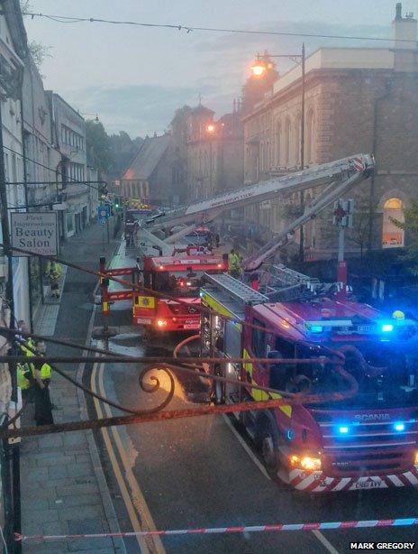 Man rescued from flat fire in Pontypool, Torfaen - BBC News