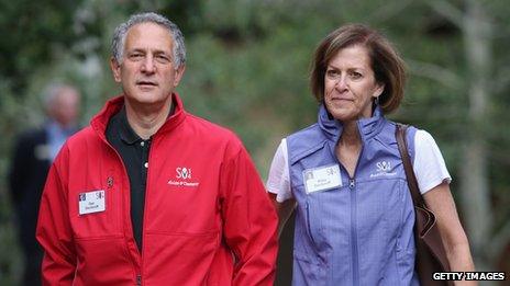 Ex-New York mayor back at Bloomberg - BBC News