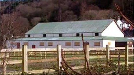 Corwen Pavilion: Injunction on demolition lifted by judge - BBC News