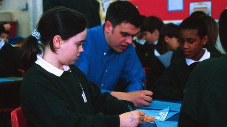 Streaming 'widens rich-poor achievement gap' - BBC News