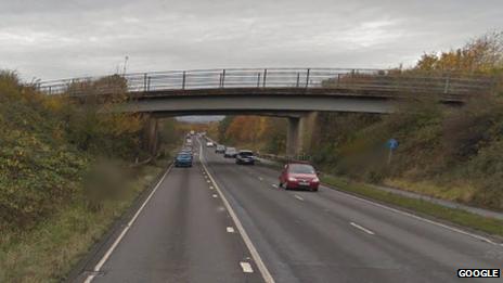 Worcester's Southern Link Road to be widened in £33m project - BBC News