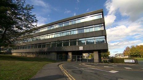 Durham Police search for missing time capsule - BBC News