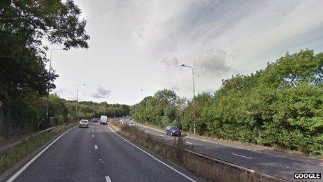 Man killed when car leaves A3 near Guildford - BBC News