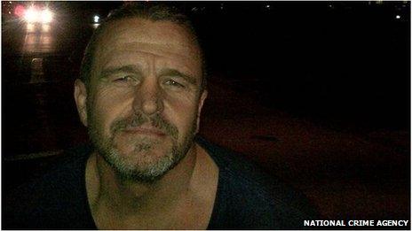 Fugitive ostrich farm fraudster Martin Evans extradited - BBC News