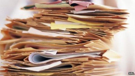 MI5, MI6 and GCHQ 'spied on lawyers' - BBC News