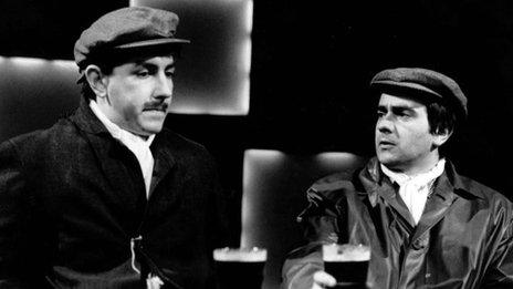 Plaque marks Peter Cook's Torquay birthplace - BBC News