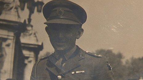 Funeral for WW2 soldier Roy Wooldridge saved by Erwin Rommel - BBC News