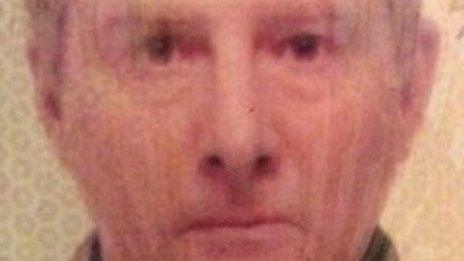 Stephen Watt search: Body found in East Dunbartonshire burn - BBC News