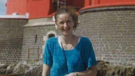 Drug addict David McCabe cleared of Teresa Ryan murder - BBC News