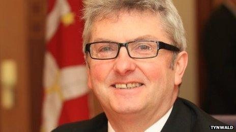 John Shimmin replaces Chris Robertshaw as Manx Policy and Reform ...