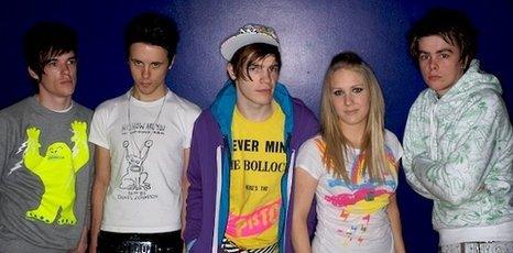 Hadouken try to 'compete with the best' - BBC News