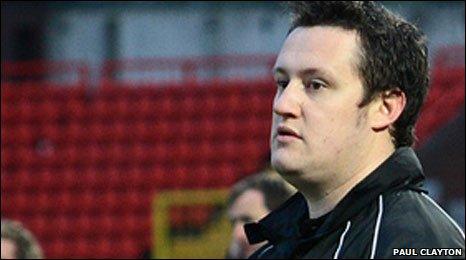 Chris Hood to quit Gateshead Thunder position - BBC Sport