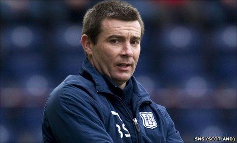 Dundee extend manager Barry Smith's deal - BBC Sport