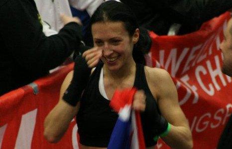 Jersey's Monika Markowska wins kickboxing world title - BBC Sport