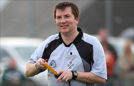 Assaulted referee Ray Matthews quits over appeal verdict - BBC Sport