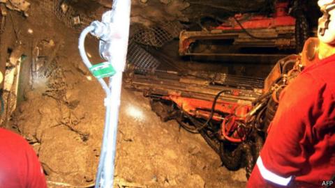 Pekerja Freeport tewas kejatuhan batu - BBC News Indonesia