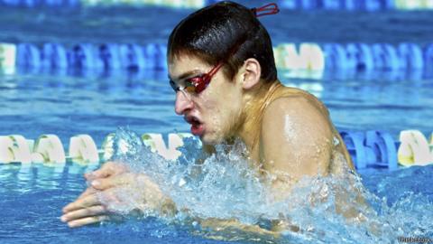 ¿Cuál es el mejor estilo de natación para estar en forma? - BBC News Mundo